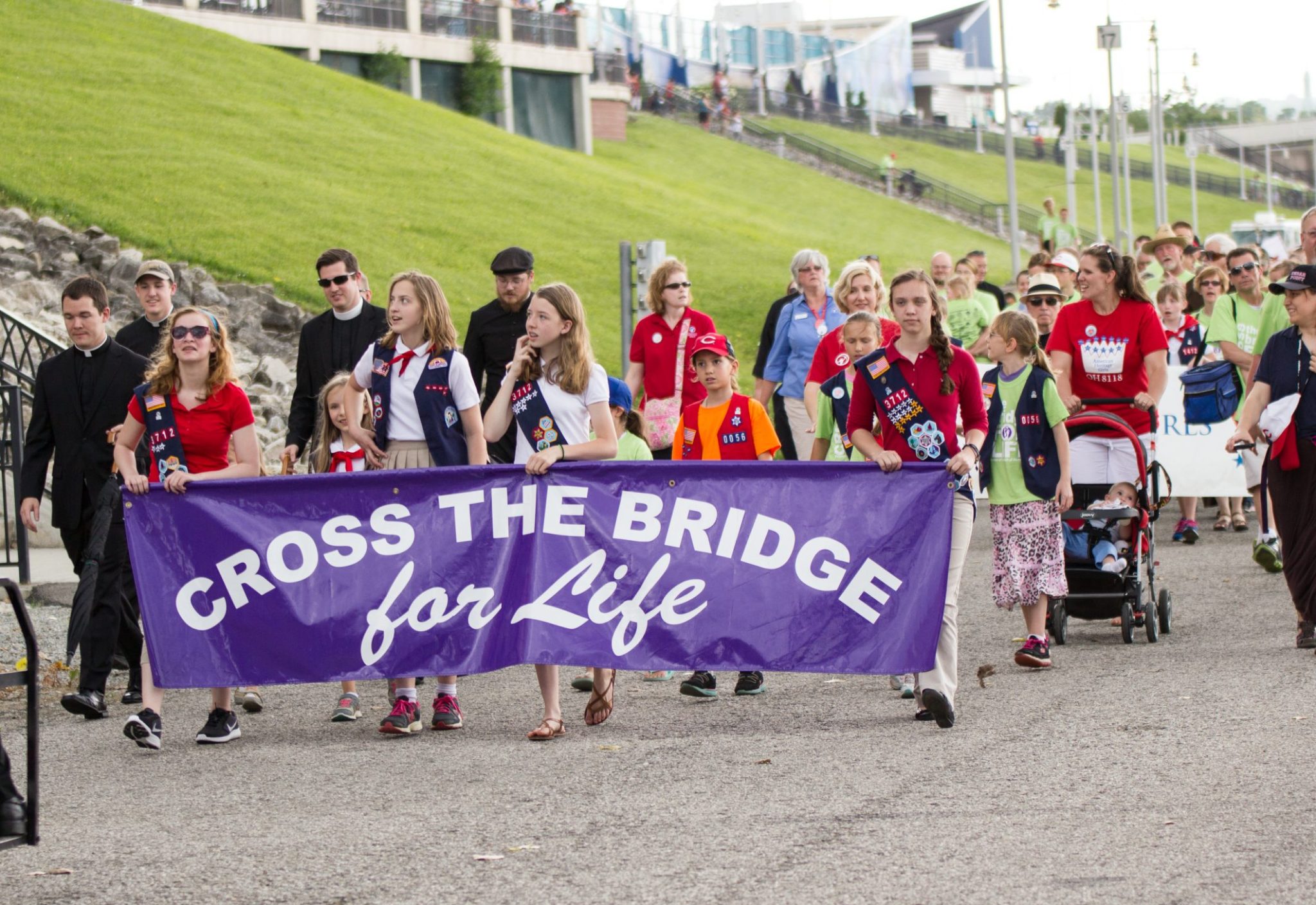 2025 Cross the Bridge for Life - Archdiocese of Cincinnati